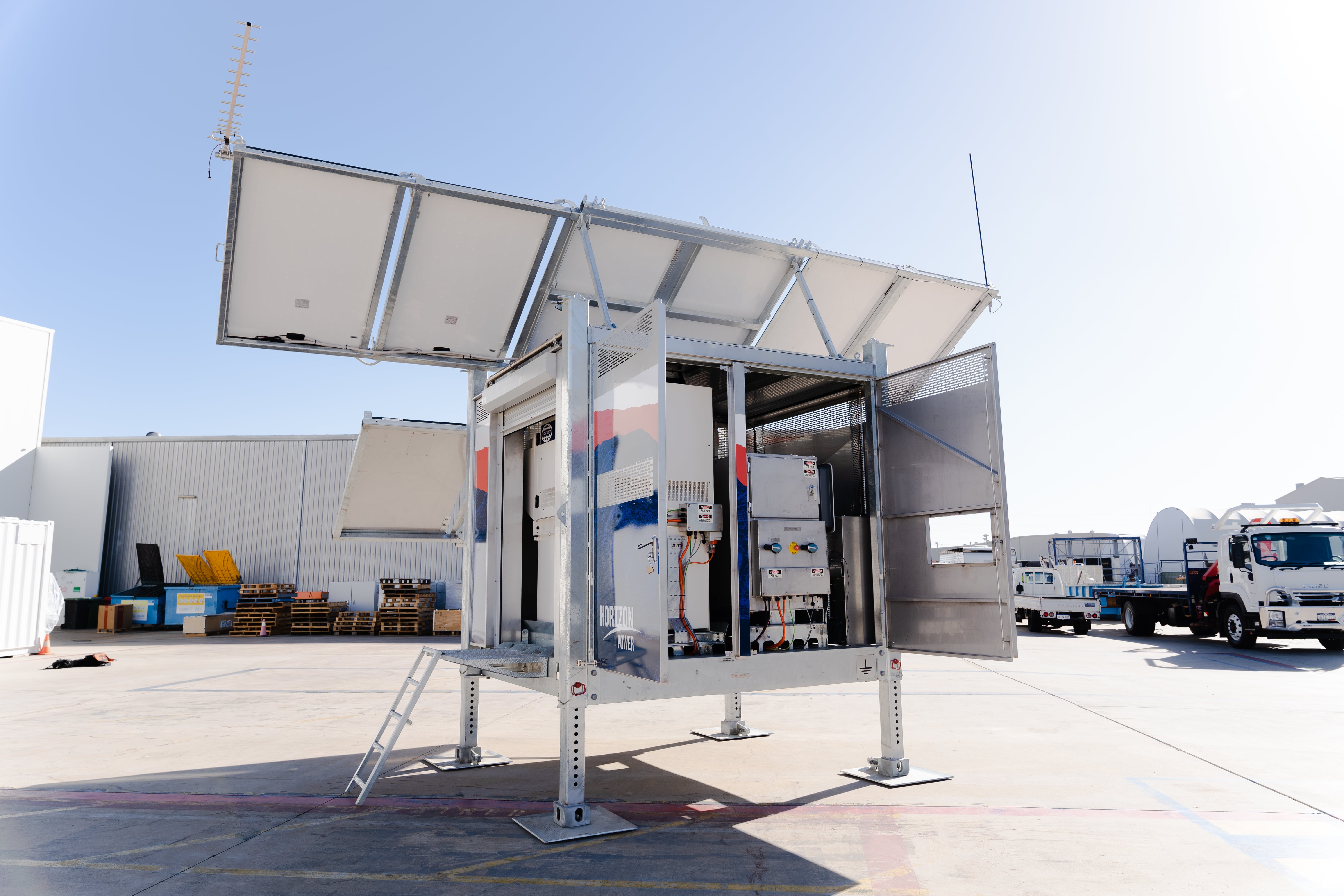 Solar Cube SAPS (Stand-Alone Power System) - Good Design