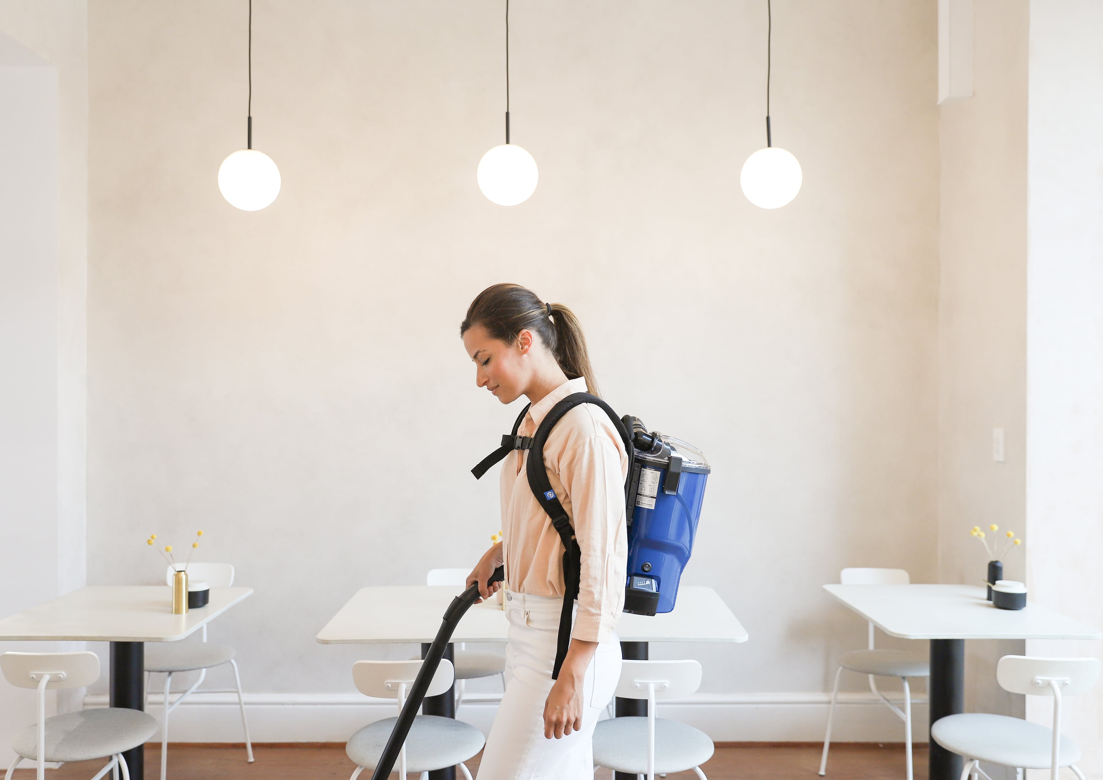 Velo | Cordless backpack vacuum cleaner - Good Design