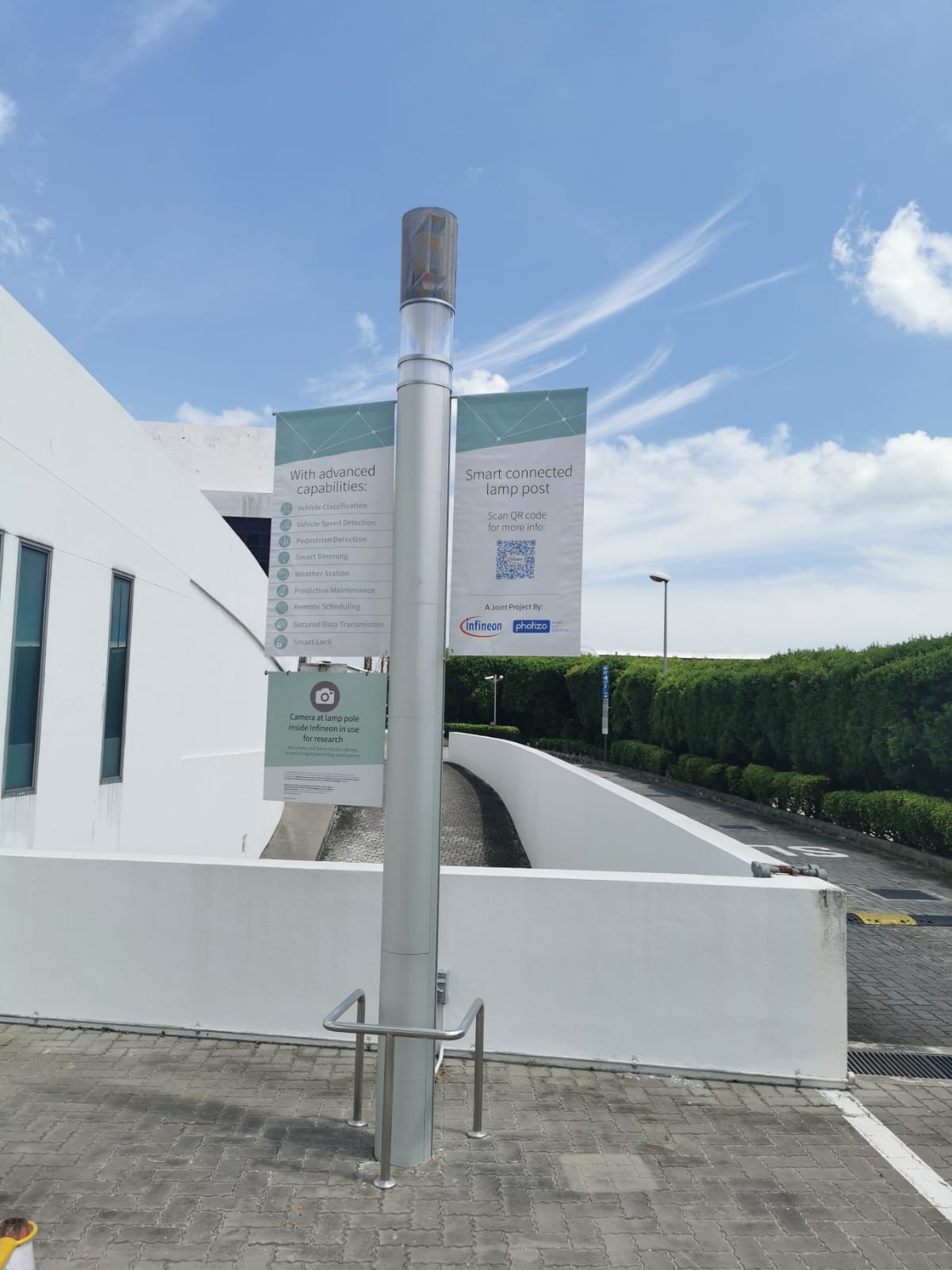 iCore Smart IoT Urban Pole - Good Design