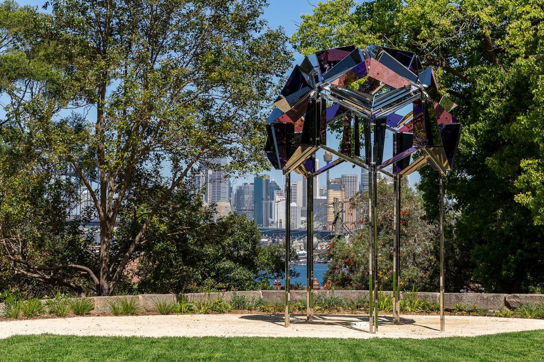 A Rotunda for ' Reflective Encounters ' - Good Design