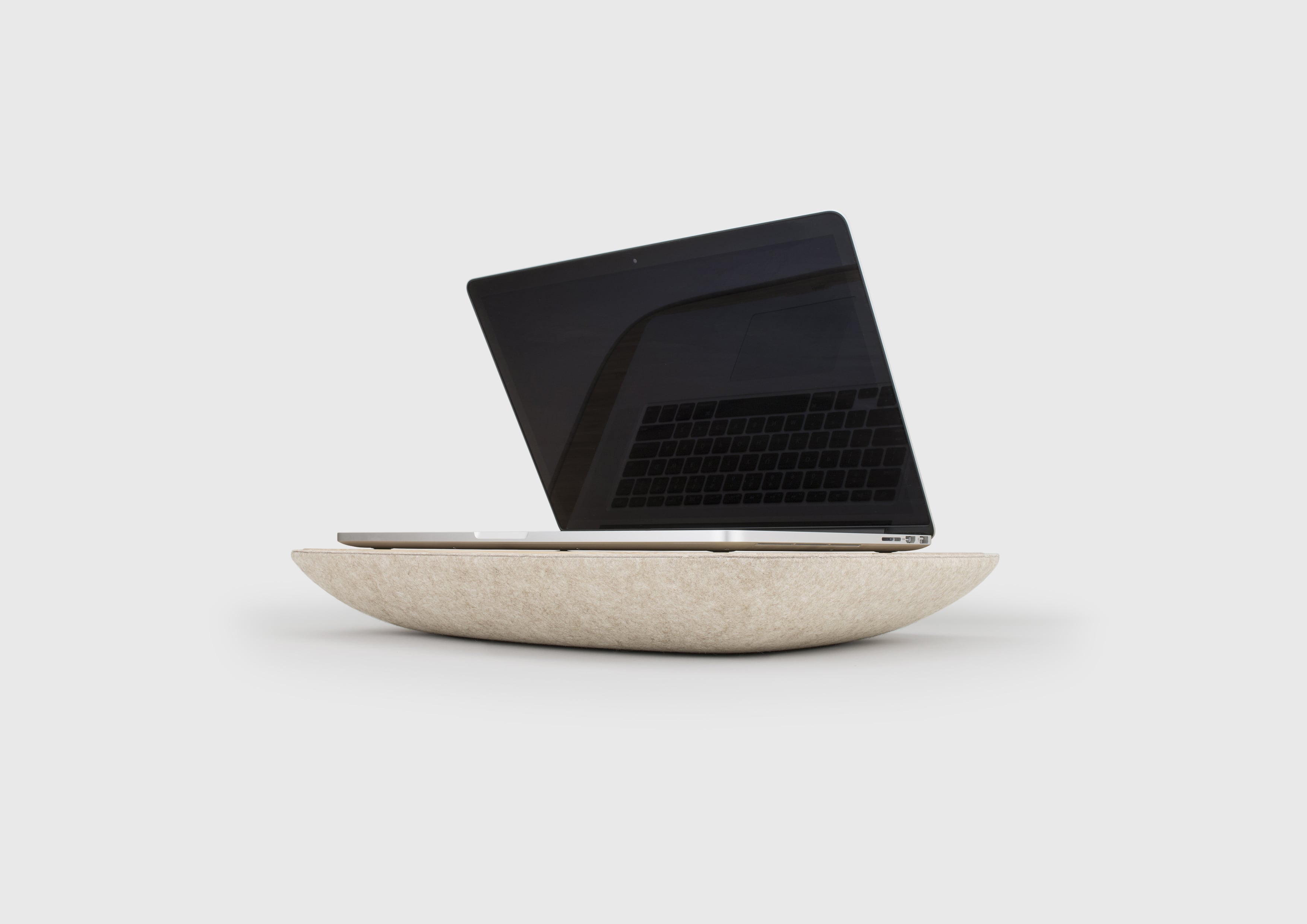 LAPOD lap desk - Good Design